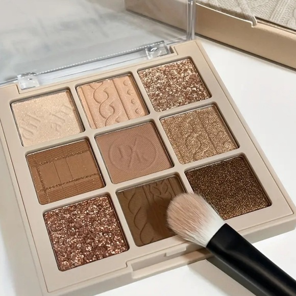 Makeup | Eyeshadow Palette | Poshmark
